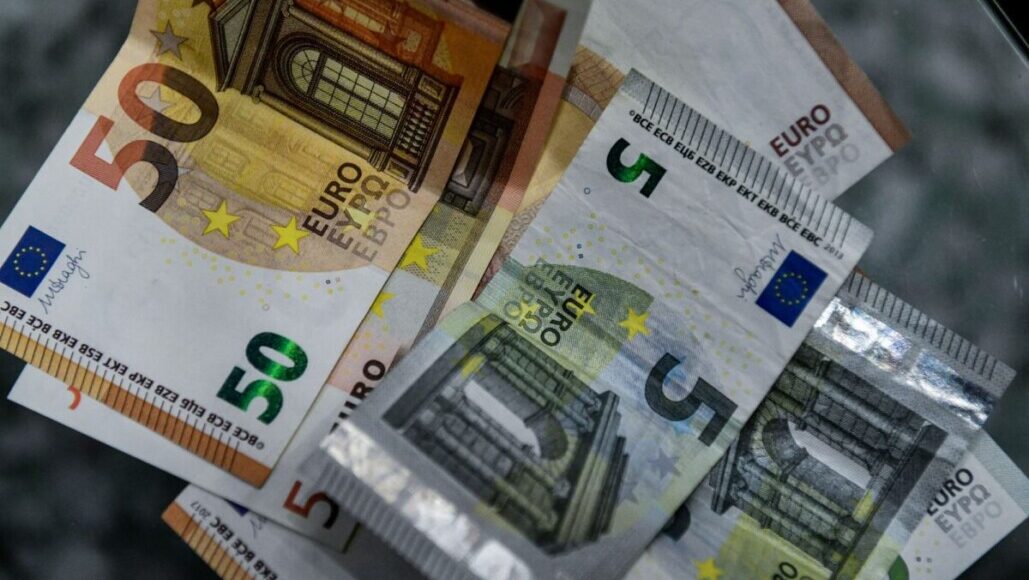 Προϋπολογισμός: Πρωτογενές πλεόνασμα 12,7 δισ. ευρώ από Ιανουάριο έως ...